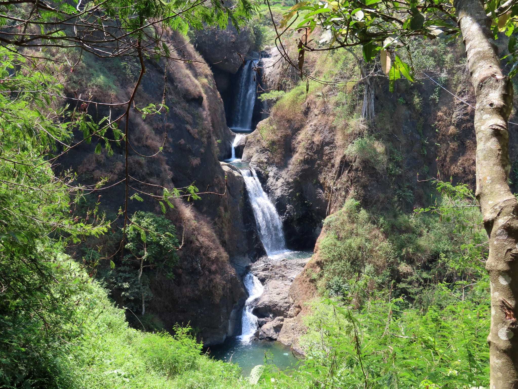 Keindahan Curug Jagapati, Air Terjun Tersembunyi di Garut | Infogarut.id
