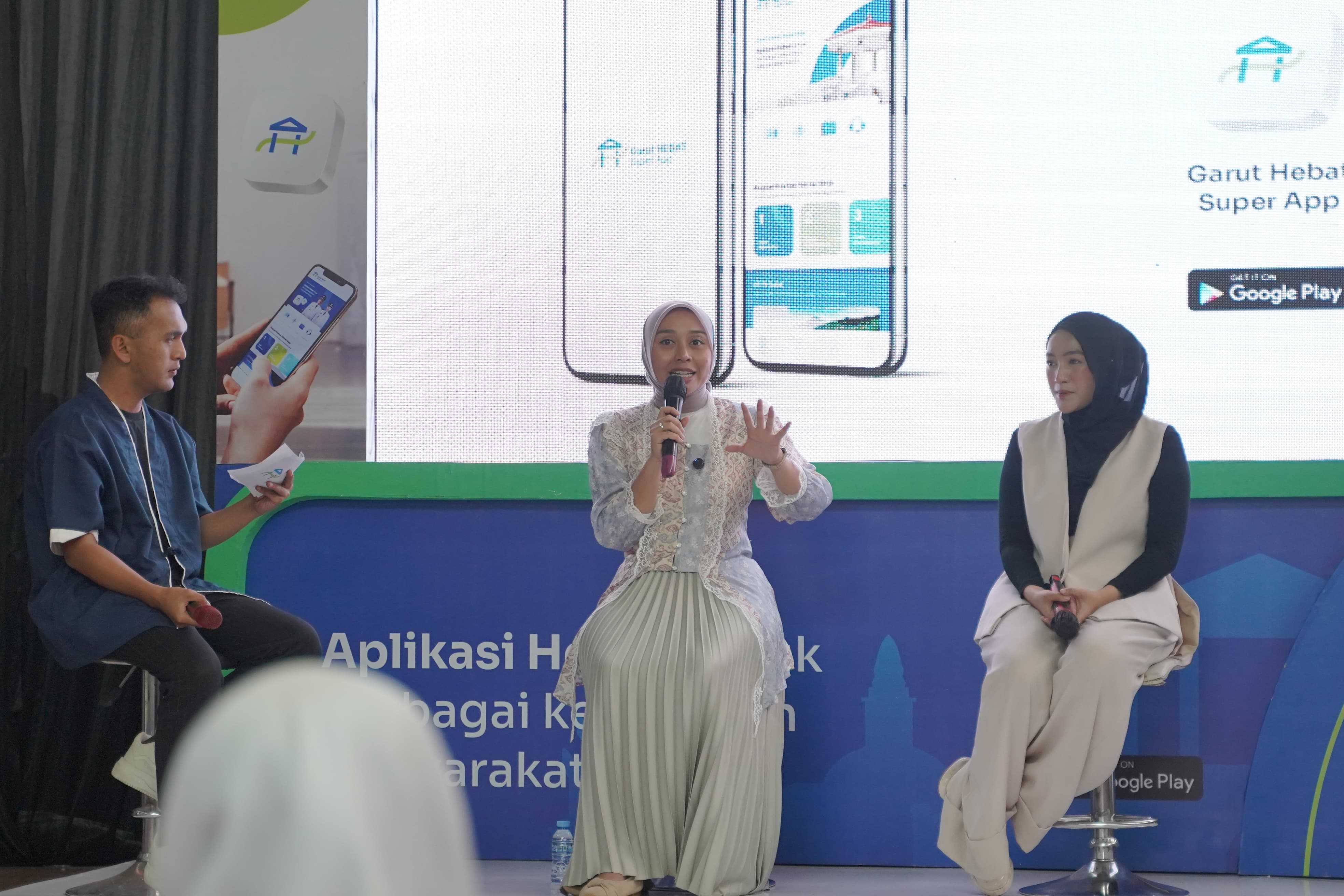 Wabup Putri Karlina Perkenalkan Langsung Garut Hebat Super App ke Siswa ...